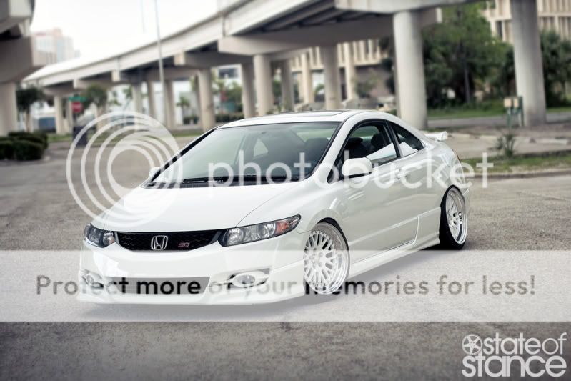 White FG2 on CCW wheels. | MontrealRacing.com