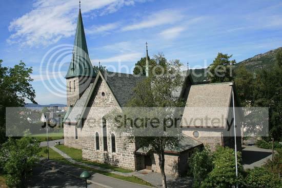 Årstad Kirke | Lise + Casper